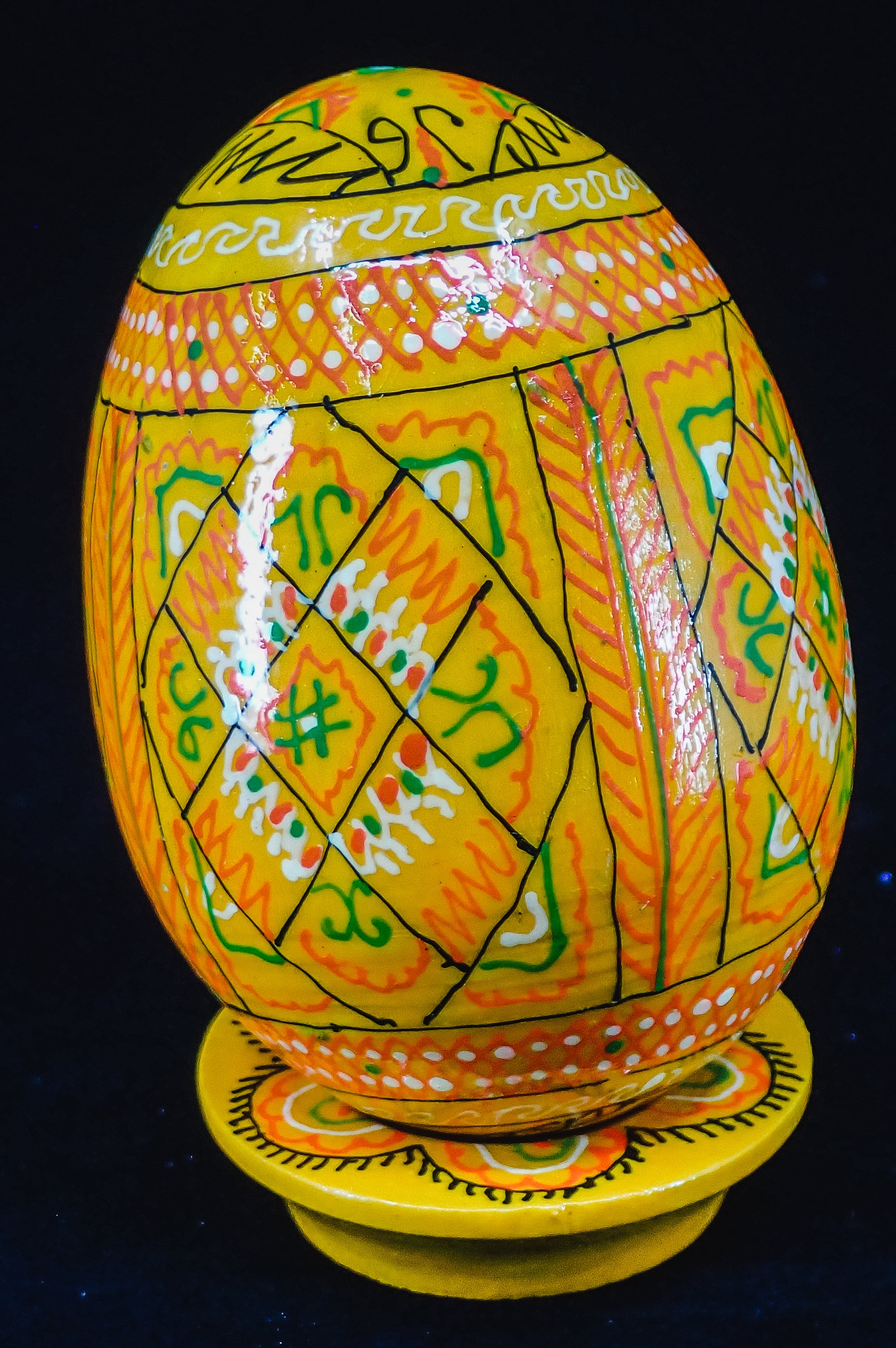 ONE LARGE UKRANIAN PYSANKY EASTER EGG ON A STAND MADE IN UKRAINE! - Saw ...