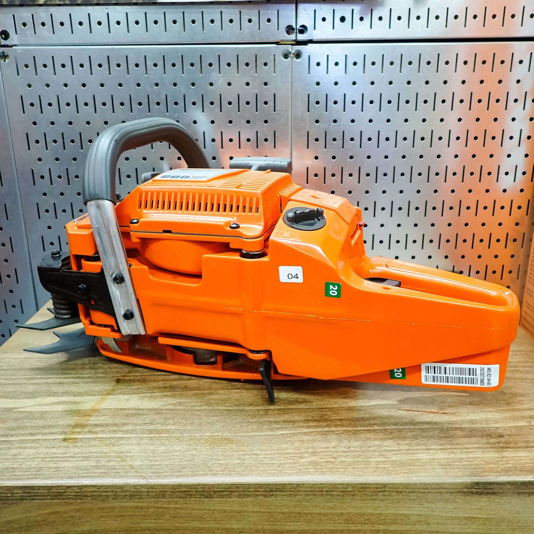 BRAND NEW HUSQVARNA 288XP -- IMPORT MODEL -- NO BAR AND CHAIN - Saw Salvage