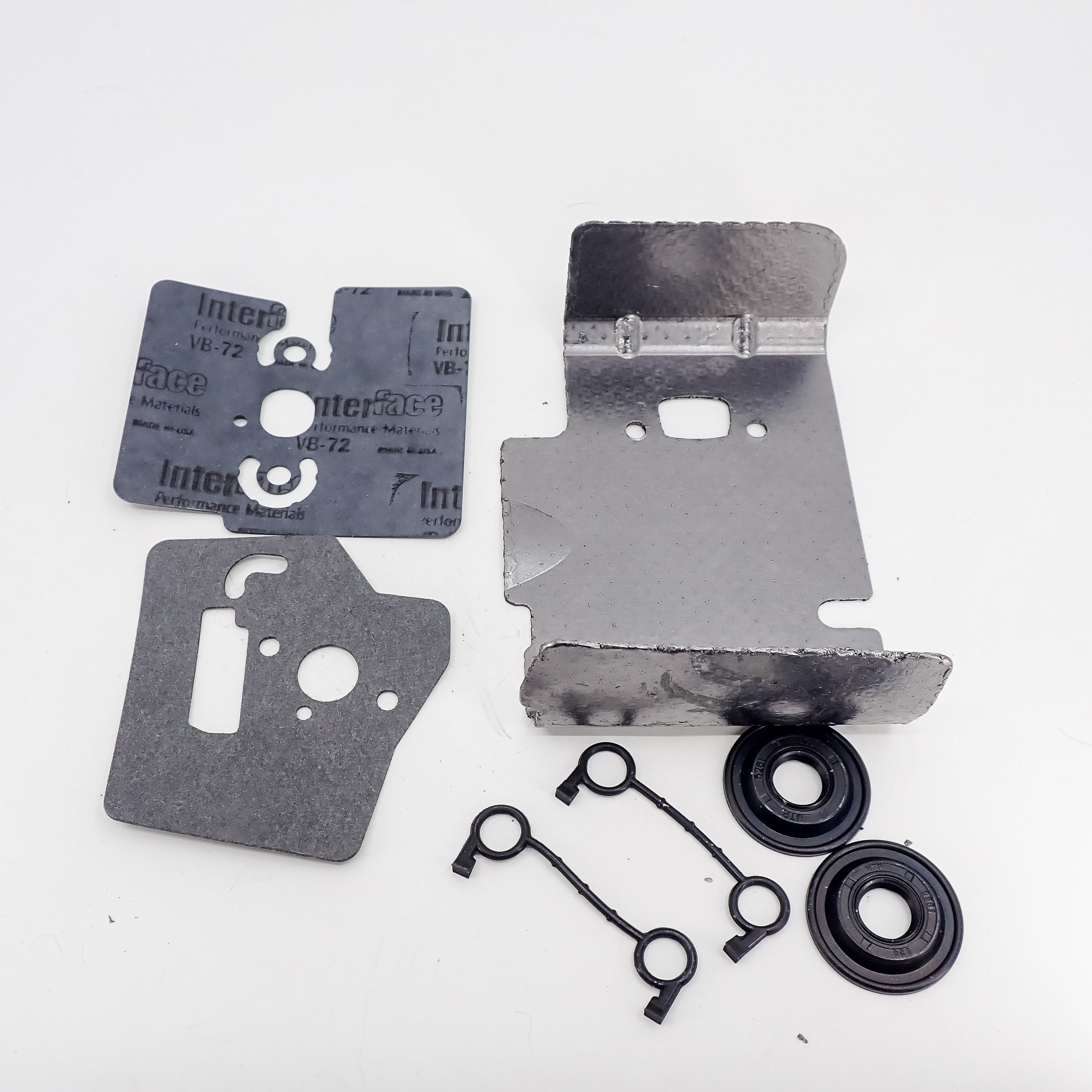 GENUINE OEM GASKET SET FITS 130C, 130L, 330LK 531127907 - Saw Salvage