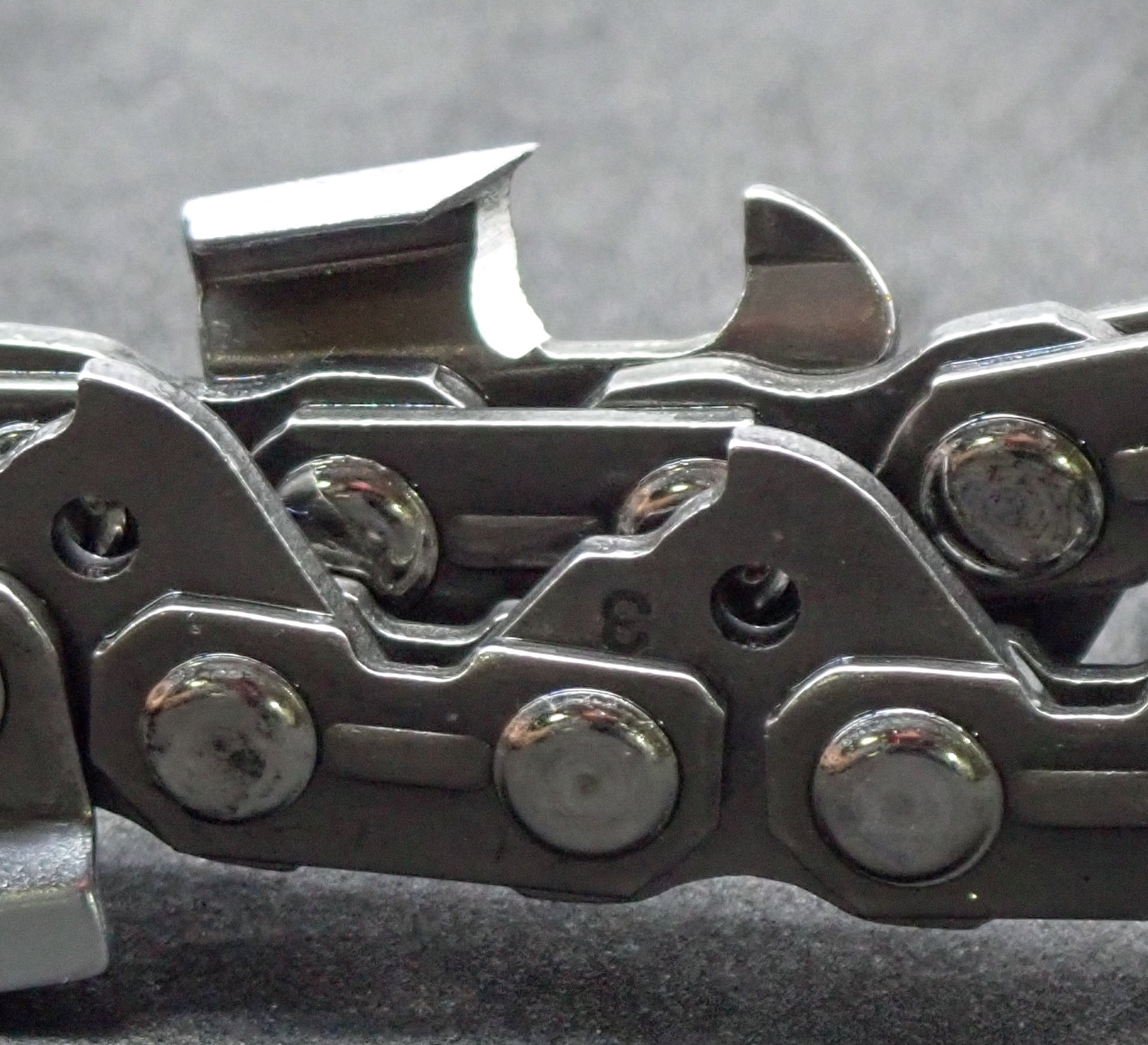 FORESTER FULL CHISEL SKIP TOOTH CHAINSAW CHAIN 3/8 .050 105DL - Saw Salvage